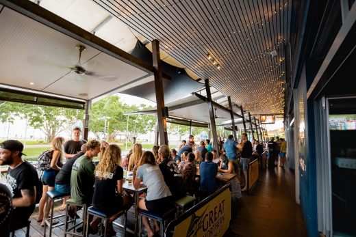 Backpacker's Guide To Cairns' Nightlife | Cairns & Great Barrier Reef