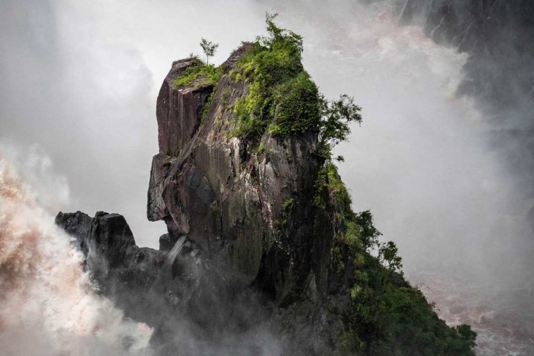 Guide to Barron Falls (Din Din) | Cairns & Great Barrier Reef